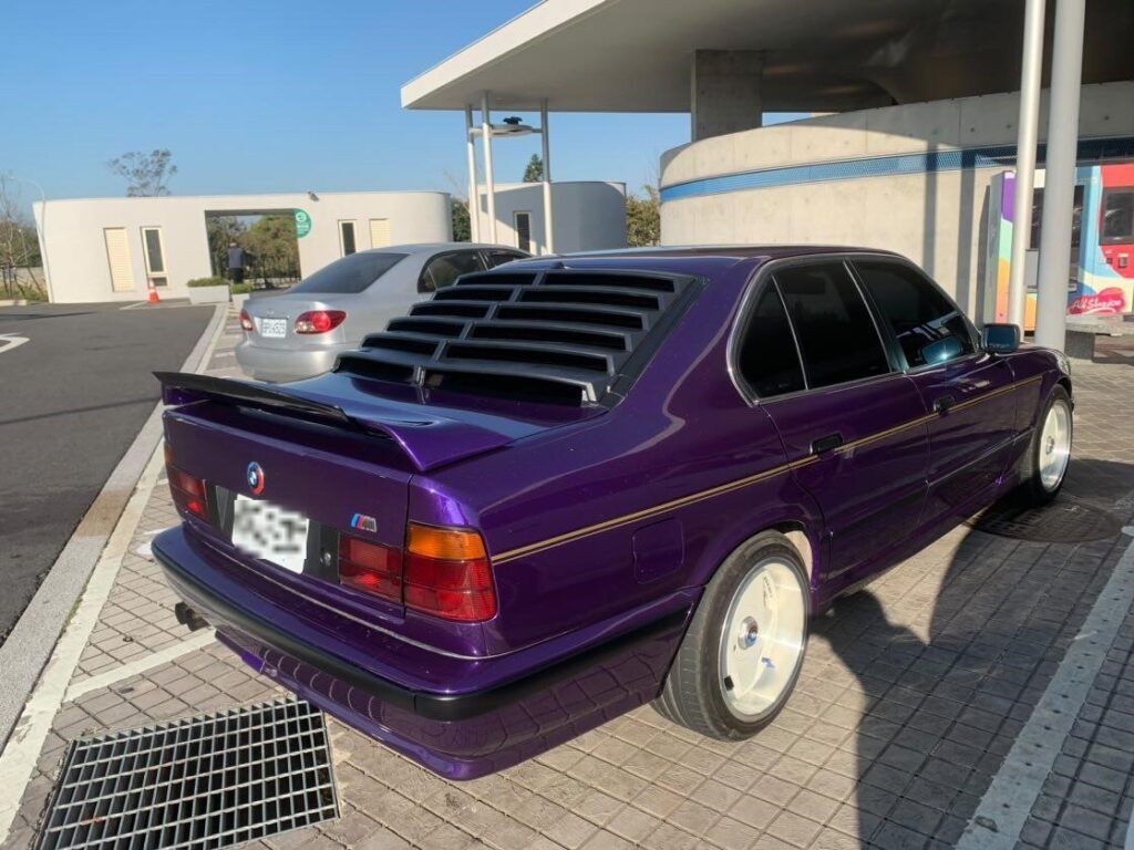 BMW E34 Rear Window Louver Visor Blinds abs-plastic | MY Classic Parts