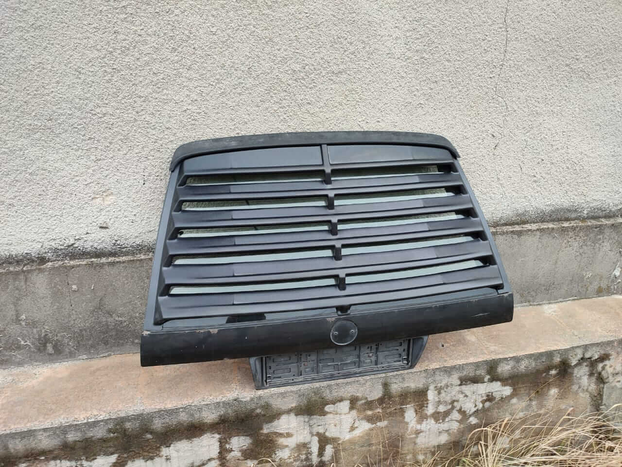 BMW E30 Touring Rear Window Louver Visor Blinds abs-plastic