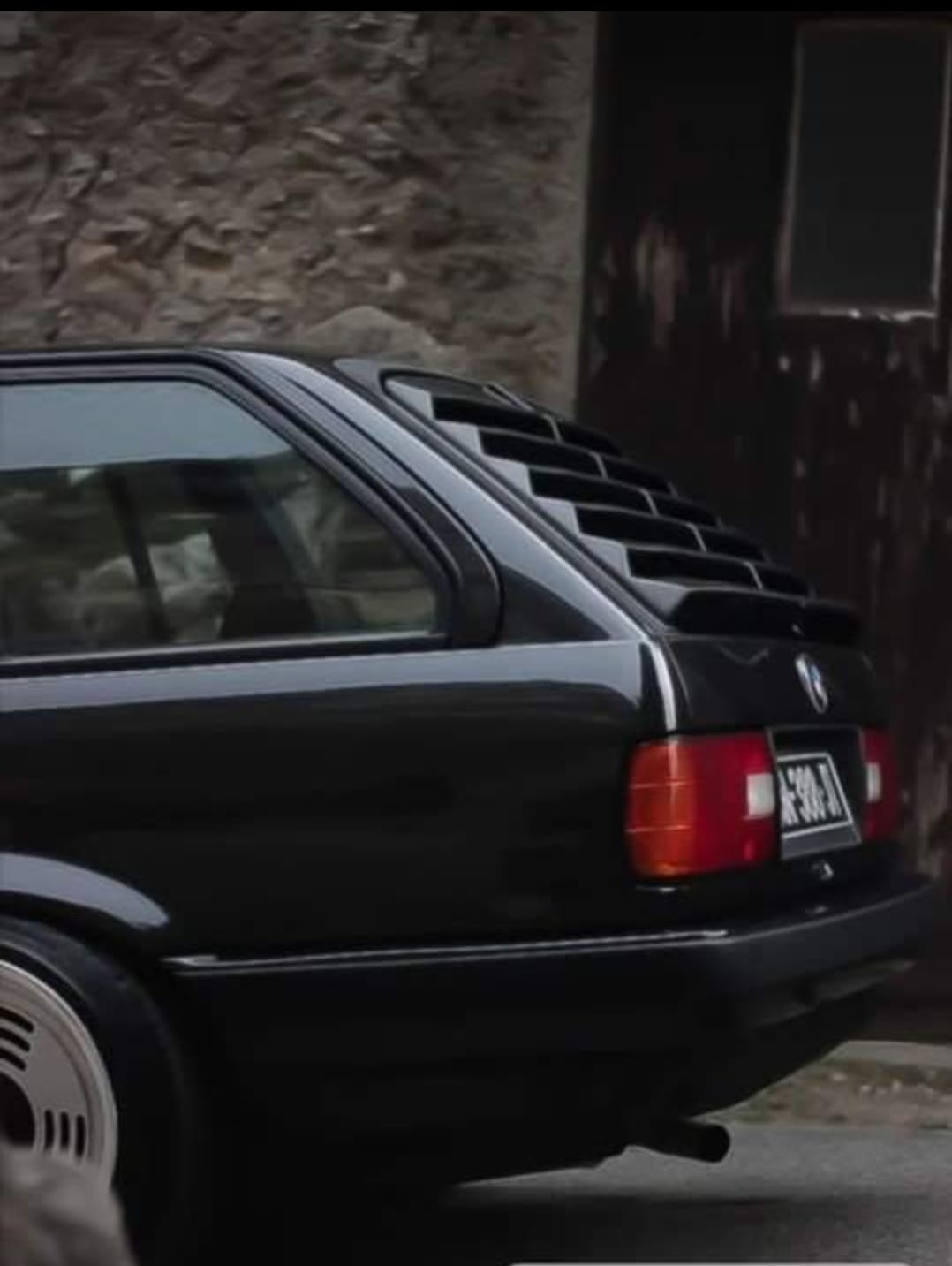 BMW E30 Touring Rear Window Louver Visor Blinds abs-plastic