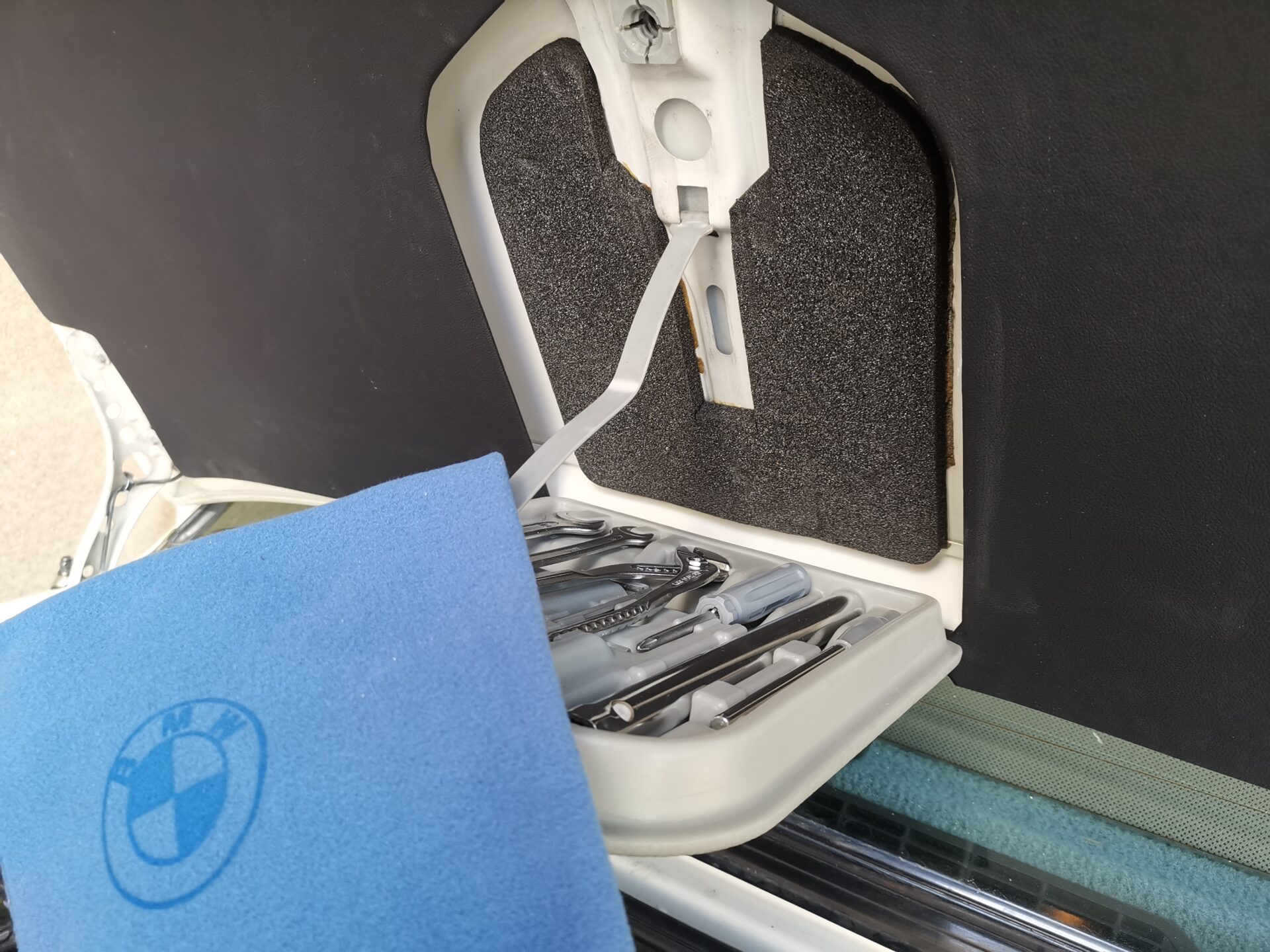 BMW Toolkit Polishing Cloth | MY Classic Parts | BMW Custom Accessories