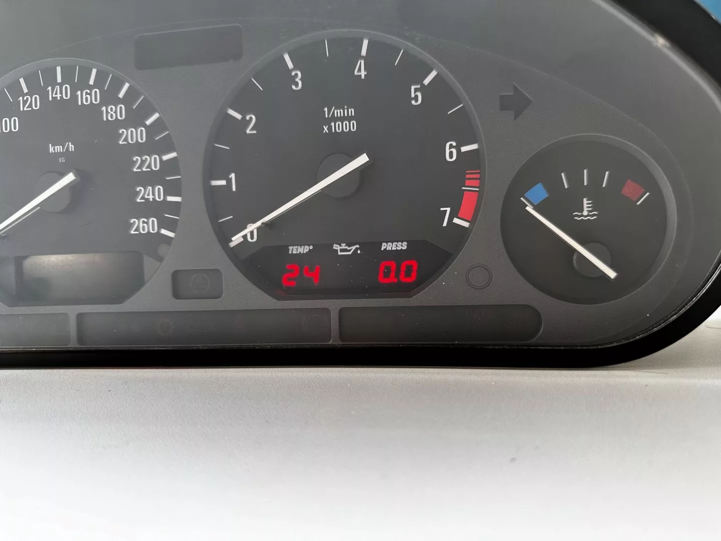 BMW E36 Cluster Digital Oil Pressure and Temperature Sensor | MY ...